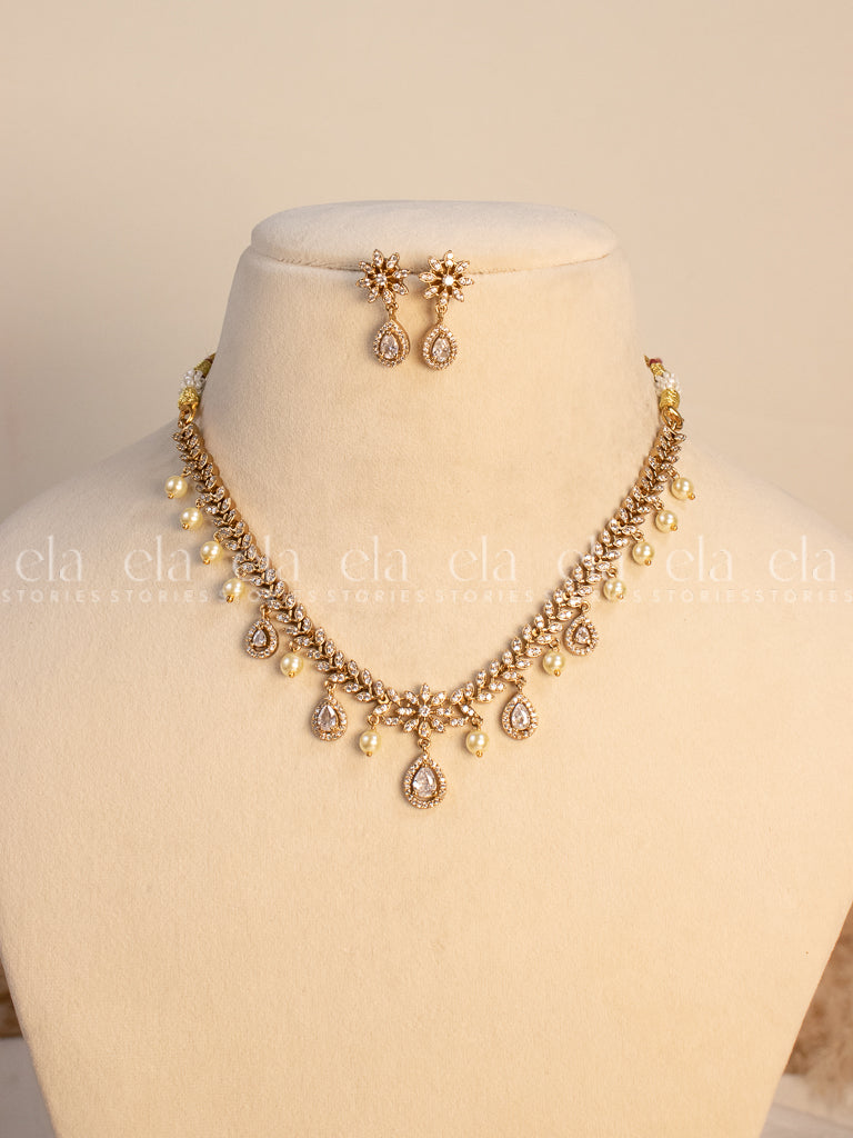 Minimal Bliss 51 – Ela Stories