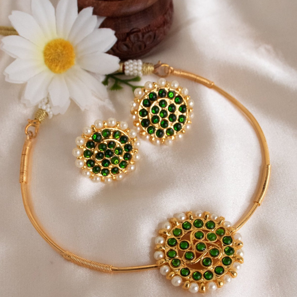 Simple Traditional Kemp Addigai Set - Green – Ela Stories